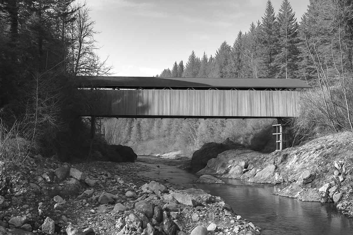 Gateway to the Mountain: The History of Sandy Oregon