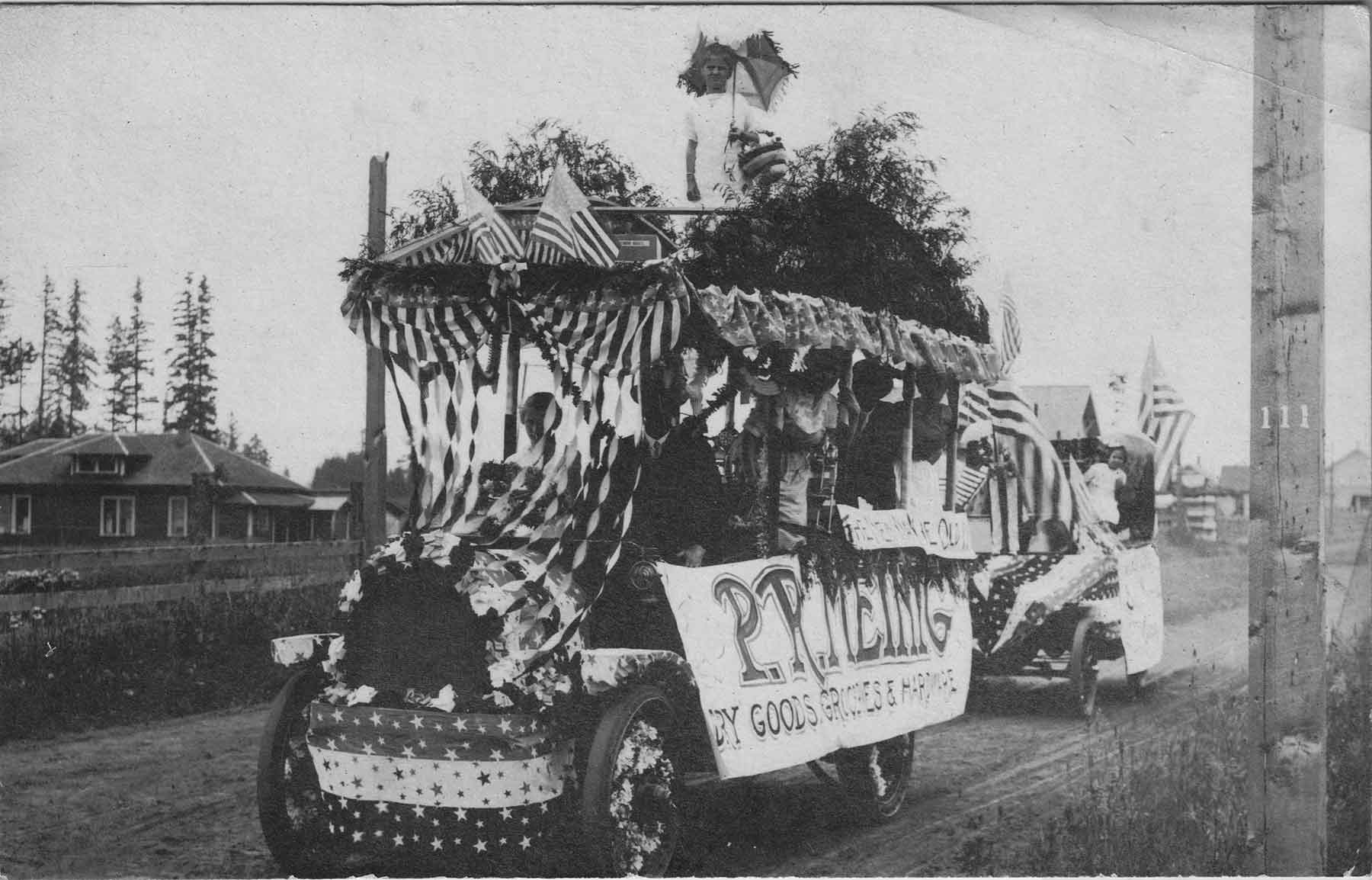Gateway to the Mountain: The History of Sandy Oregon