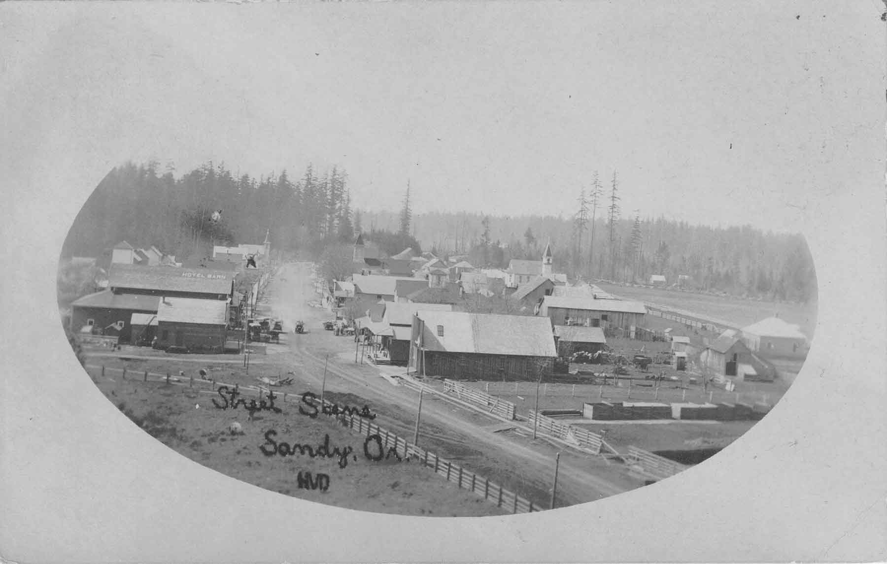 Gateway to the Mountain: The History of Sandy Oregon